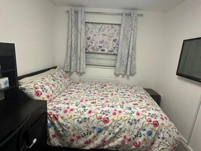 Room at Cornfield Drive, Stroud