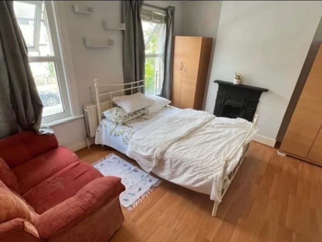 Room at Coronation Road, Greater London