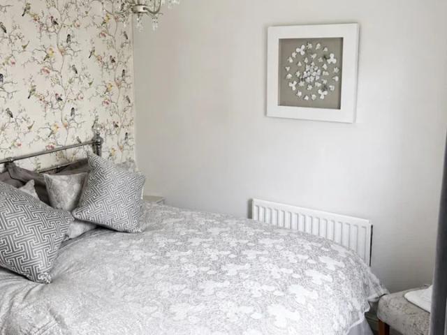 Room at Corbin Road, Hilperton