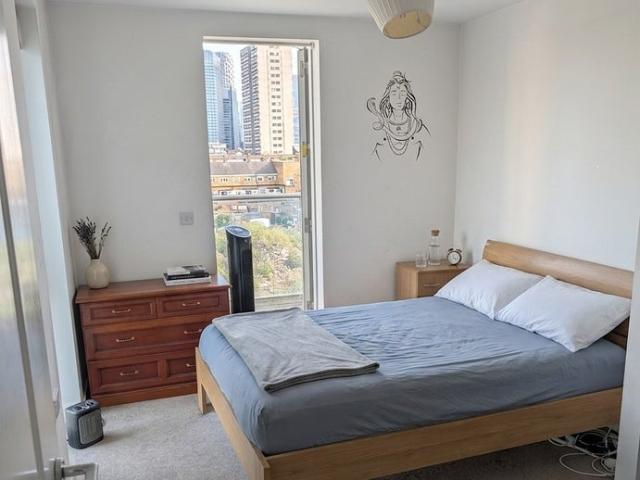 Room at Cordelia Street, Greater London