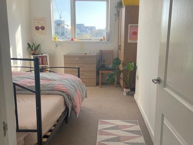 Room at Cordelia Street, Greater London