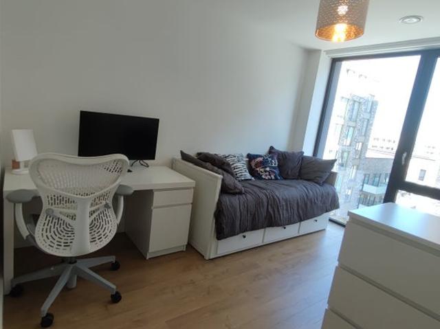Room at Coriander Avenue, Greater London