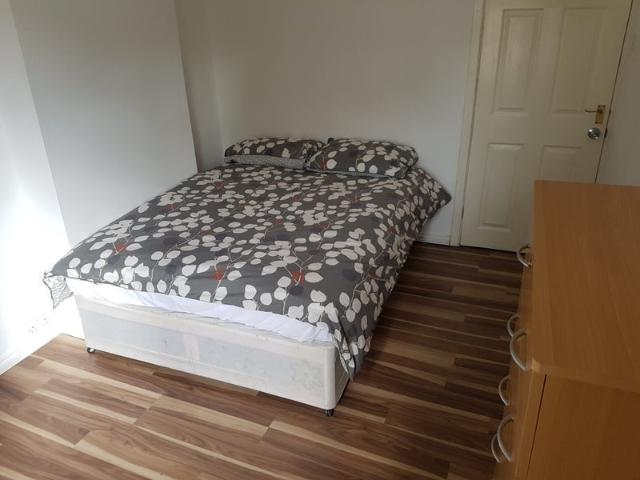 Room at Corporation Road, Chelmsford