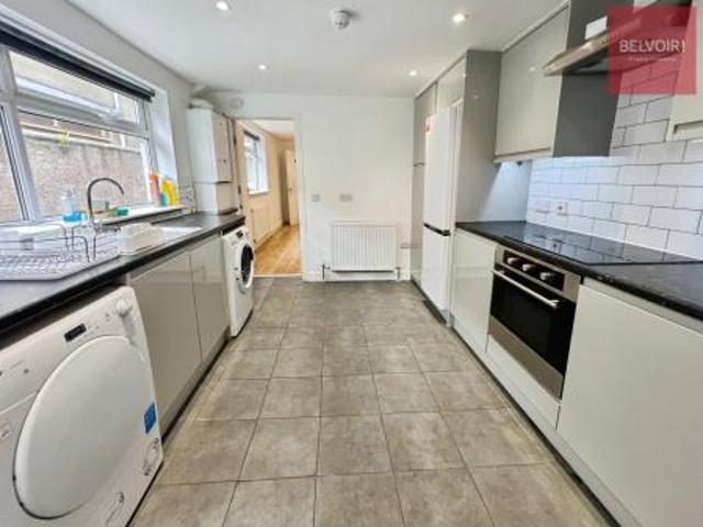 Room at Corporation Road, Grimsby