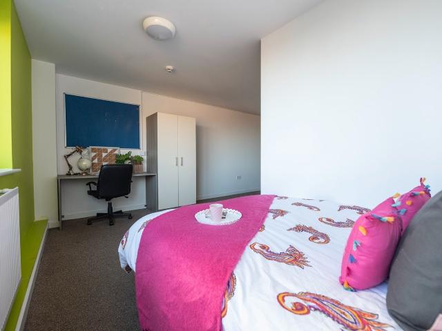 Room at Corporation Road, Middlesbrough