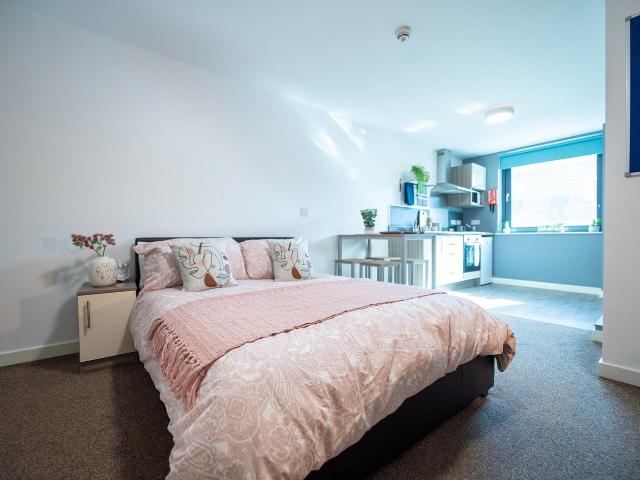 Room at Corporation Road, Middlesbrough