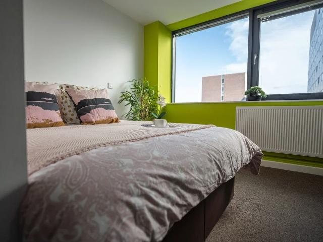Room at Corporation Road, Middlesbrough