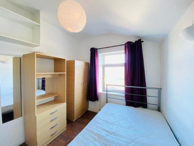 Room at Corporation Street, Greater London