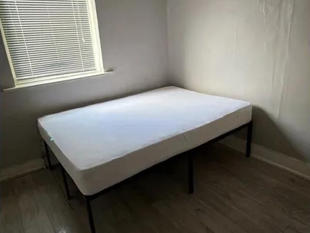 Room at Corporation Street, Greater London