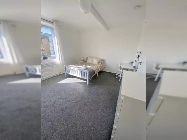 Room at Claverhouse Drive, City of Edinburgh