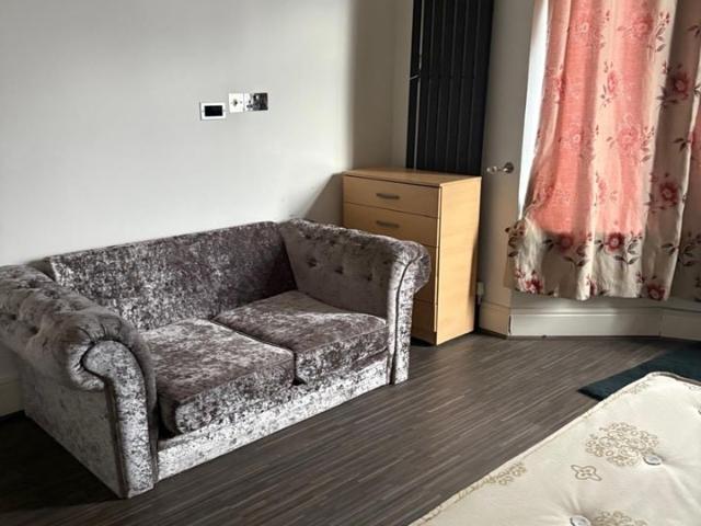 Room at Cowley Road, Greater London