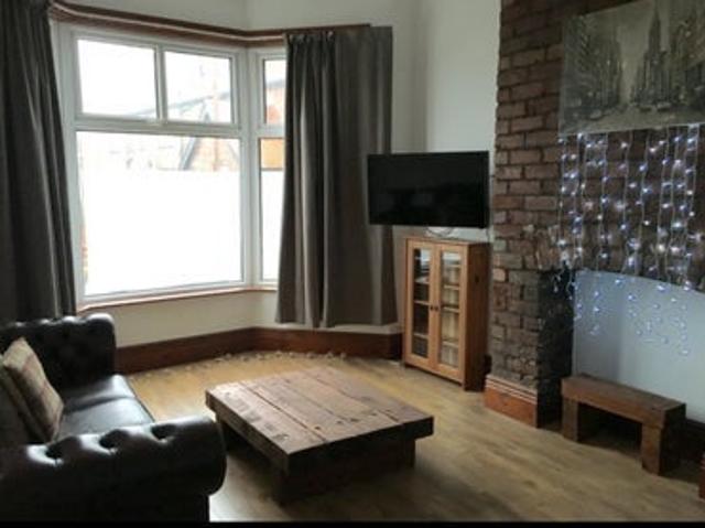 Room at Cowlishaw Road, Sheffield