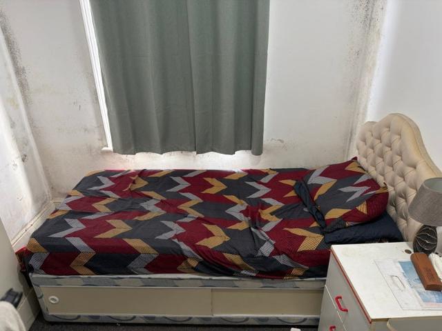Room at Cowper Street, Luton