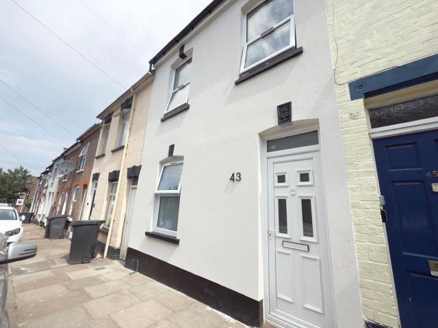 Room at Cowper Street, Luton