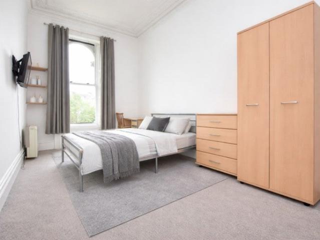 Room at Cotham Road, Bristol