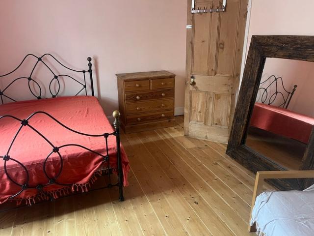 Room at Cotswold Road, Bristol