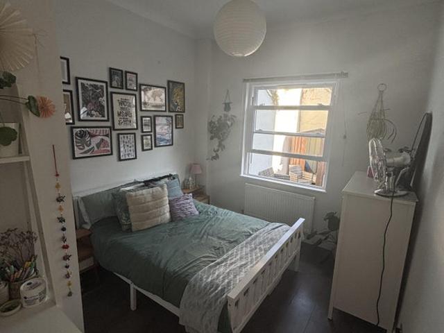 Room at Cotswold Street, Greater London