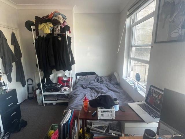 Room at Cotswold Street, Greater London