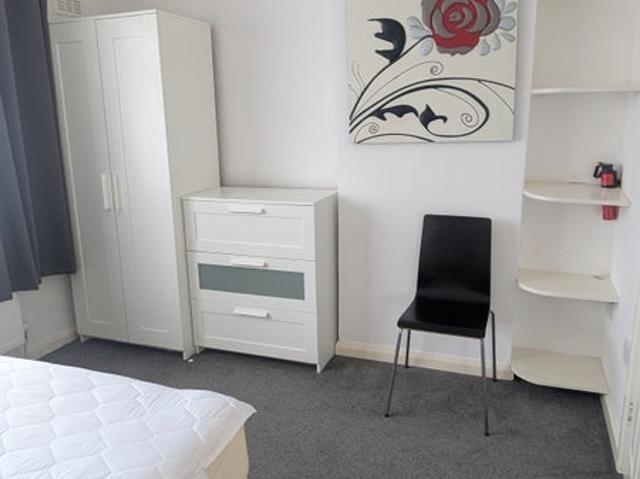 Room at Cottesbrooke Close, Slough