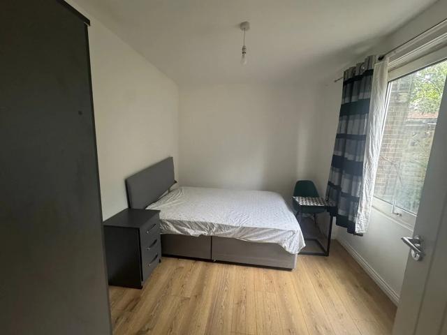Room at Cottonmill Lane, St Albans