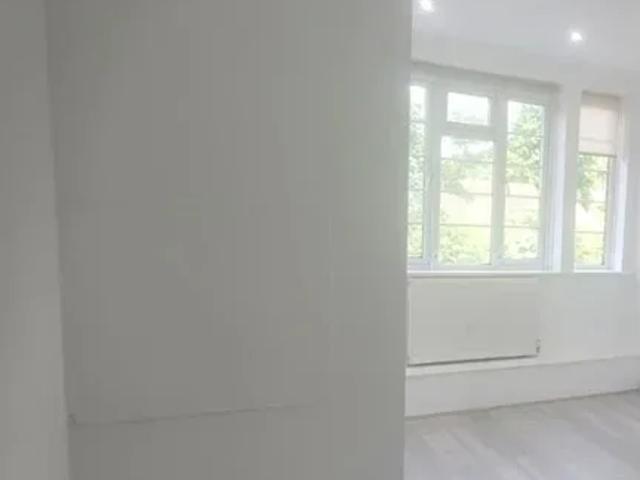 Room at Court Road, Greater London