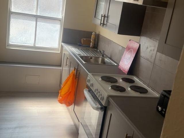 Room at Court Street, Royal Leamington Spa