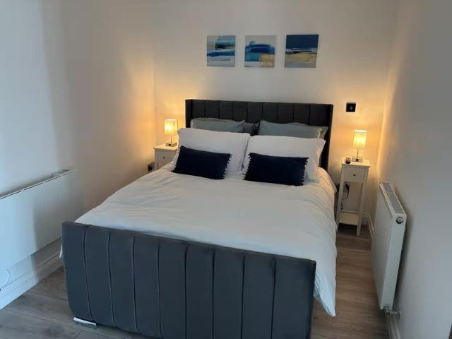 Room at Courtenay Road, Poole