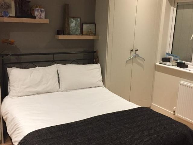 Room at Courthouse Road, Greater London
