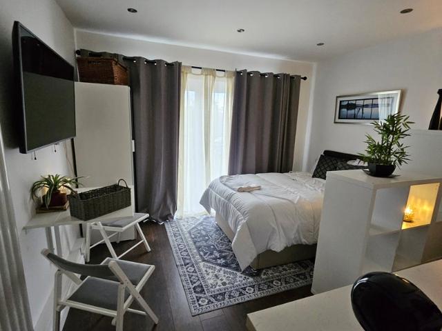Room at Coventry Road, North Warwickshire