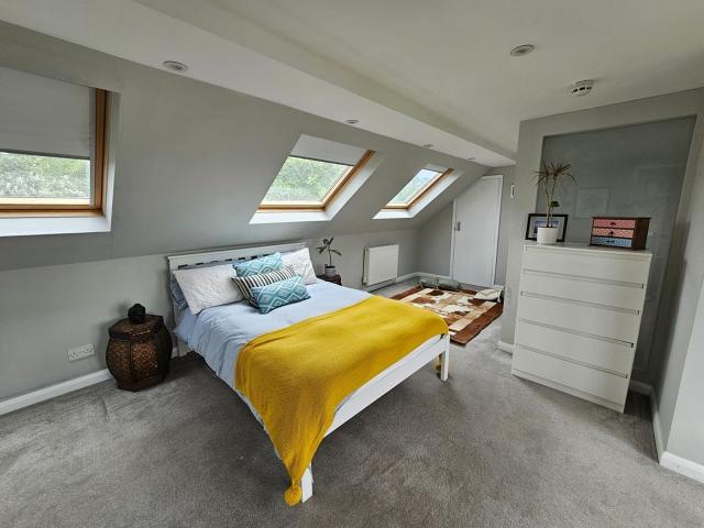 Room at Covington Way, Greater London