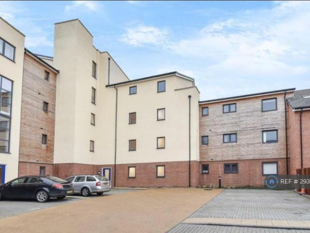 Room at Coxhill Way, Aylesbury