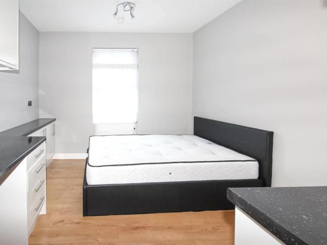 Room at Cranbrook Park, Greater London