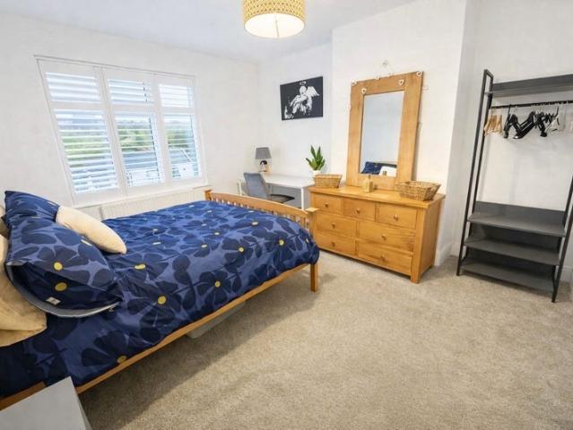 Room at Cranbrook Road, Bristol