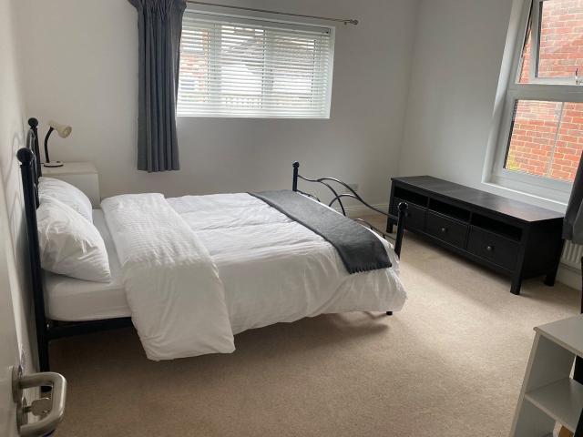 Room at Cranbury Avenue, Southampton