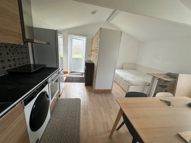Room at Crane Way, Cranfield