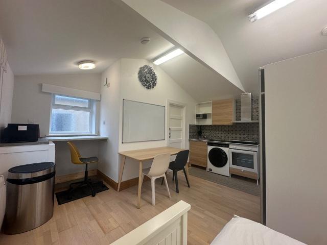 Room at Crane Way, Cranfield