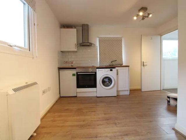 Room at Cranfield Close, Greater London