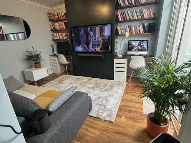Room at Cranleigh Close, Greater London