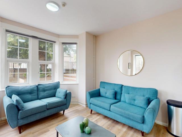 Room at Cranmer Street, Nottingham