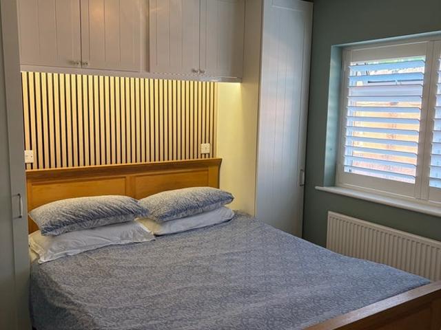 Room at Craigen Avenue, Greater London