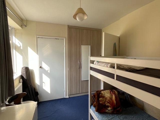 Room at Craven Close, Greater London