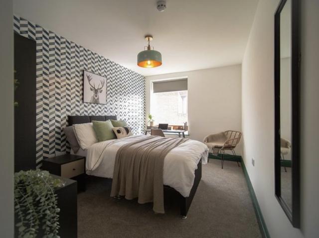Room at Craven Road, Rugby