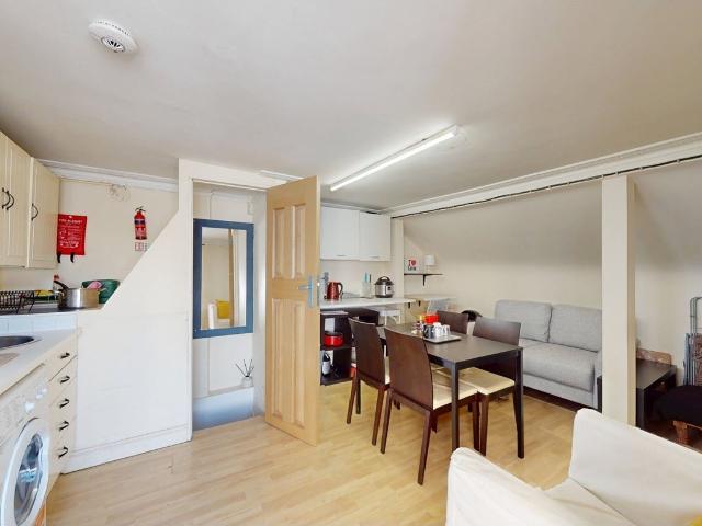 Room at Craven Street, City of Westminster
