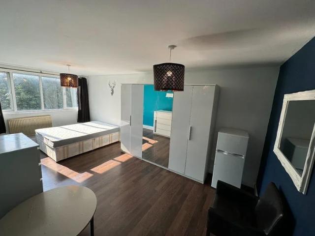 Room at Crawford Place, City of Westminster