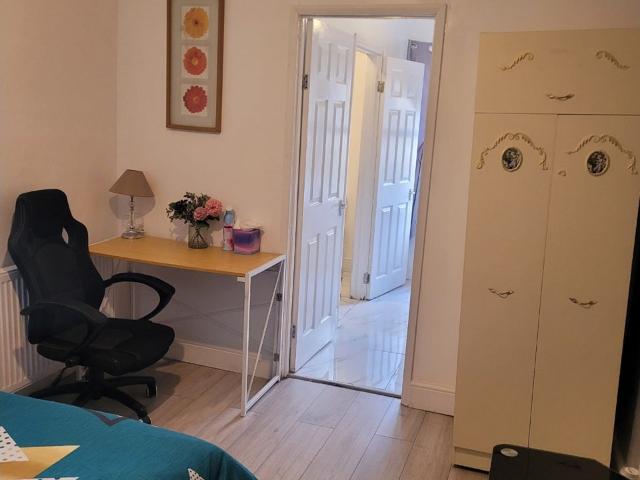 Room at Craydene Road, Greater London