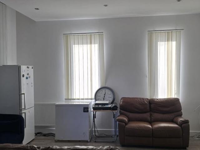 Room at Creative Road, Greater London