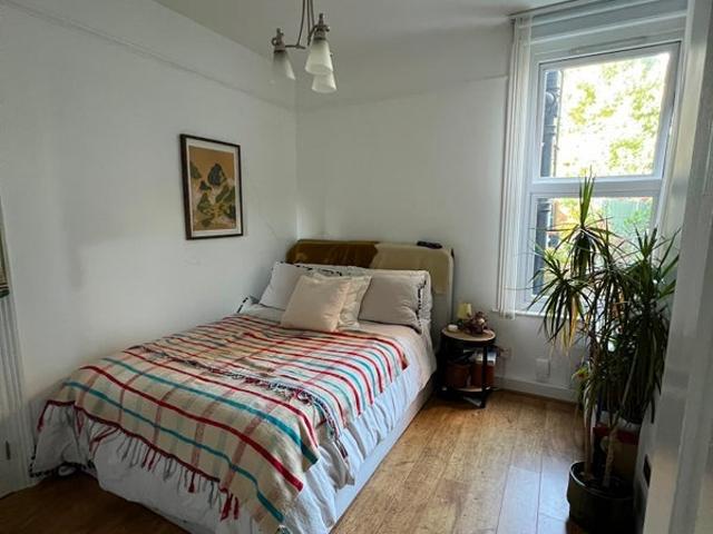Room at Crebor Street, Greater London