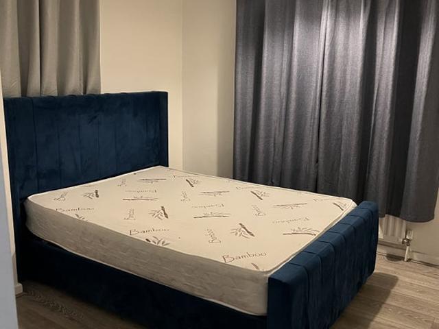 Room at Crescent Avenue, Coventry