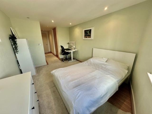Room at Crews Street, Greater London