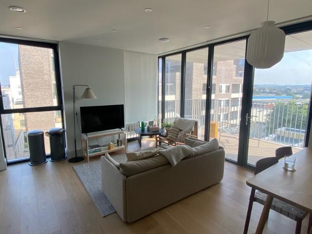 Room at Crimscott Street, Greater London